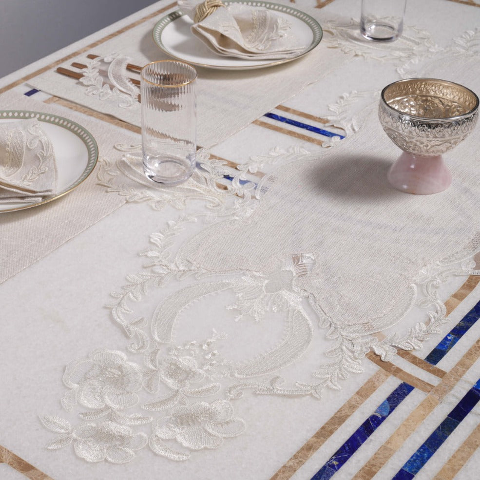 Zahira Gold Shimmer Table Linen – Bespoke Home Jewels